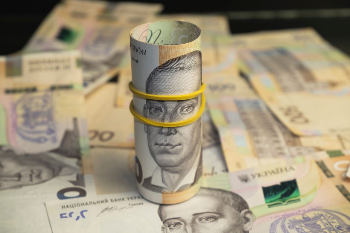 Wojna niszczy Ukrainę, ale nie majątki ukraińskich oligarchów. Wielu ...